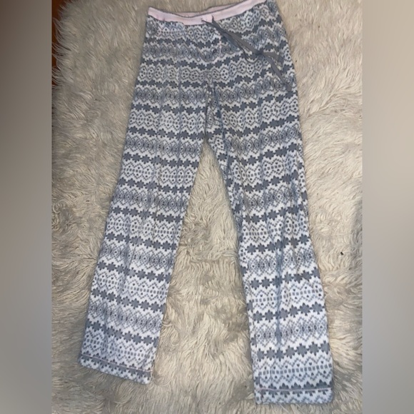 Pants & Jumpsuits | Snowflake Holiday Pajama Pants | Poshmark